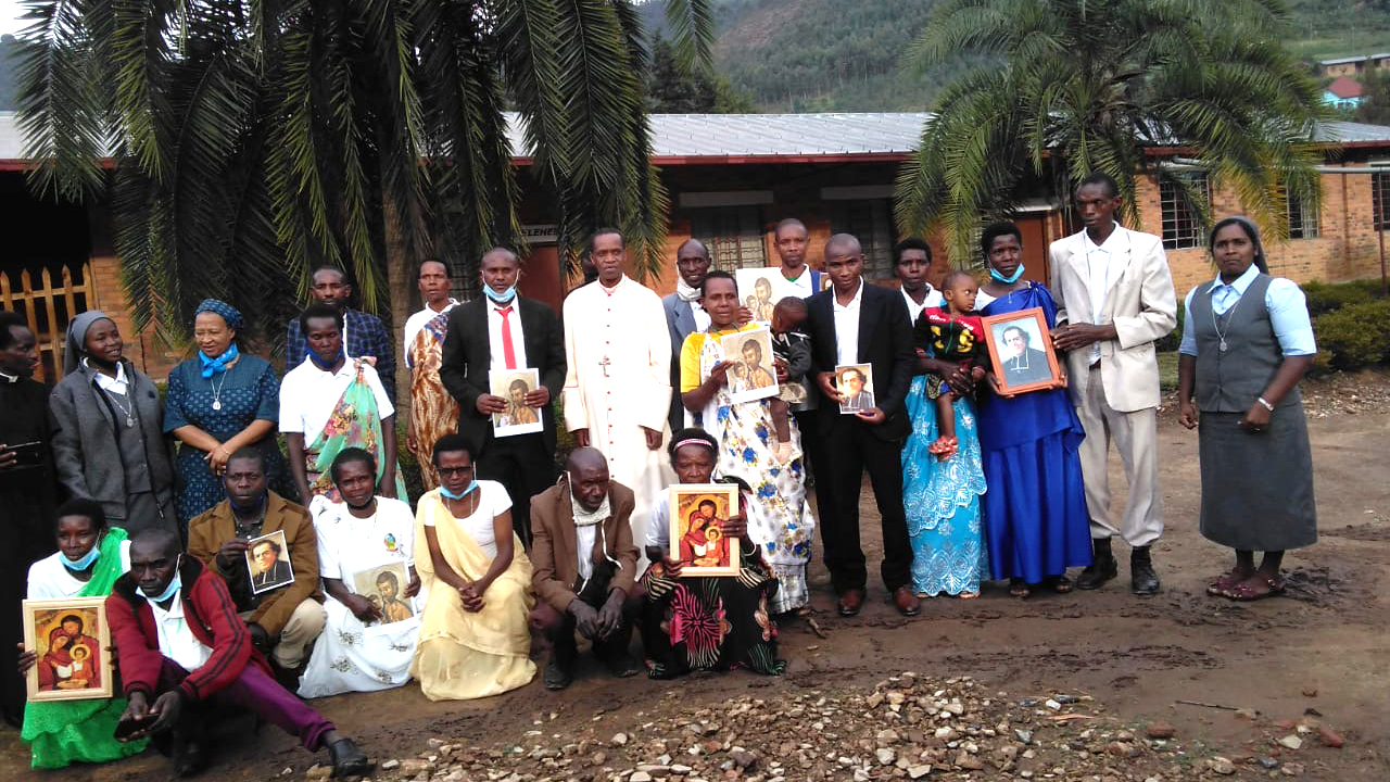 The fragrance of our charism in Rwanda | saintefamillebordeaux.org